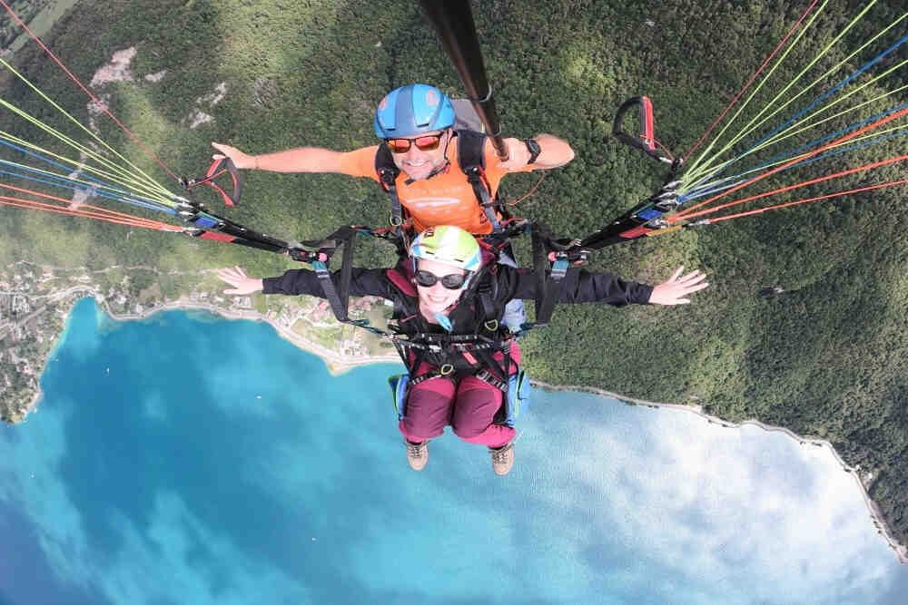Le plus beau spot de parapente d'Annecy - Terreo Canyoning
