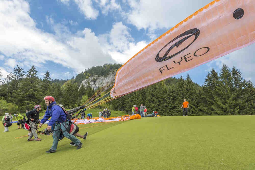 Le plus beau spot de parapente d'Annecy - Terreo Canyoning
